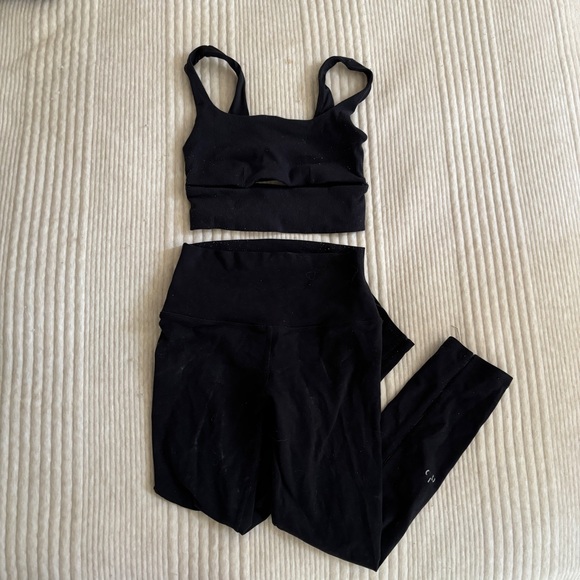 Pants & Jumpsuits | Alo Yoga Black Workout Set | Poshmark